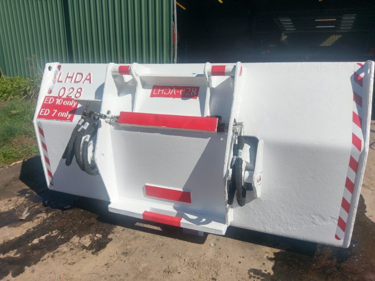 QDS HYDRAULIC EJECT BUCKET – Above And Below Services